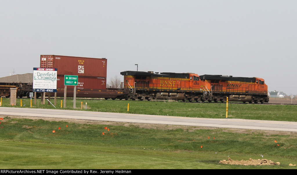BNSF 7589 & 4968 (2)